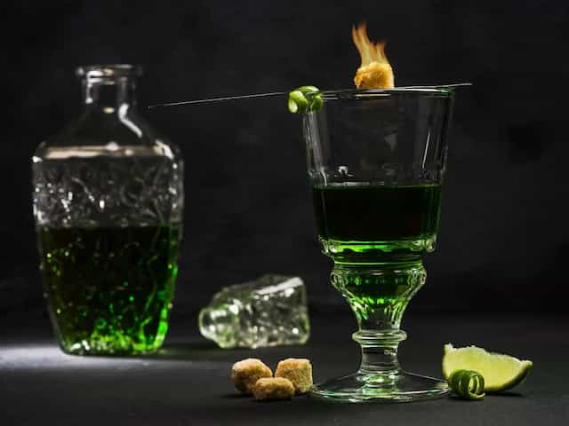 Assenzio, storia e origine