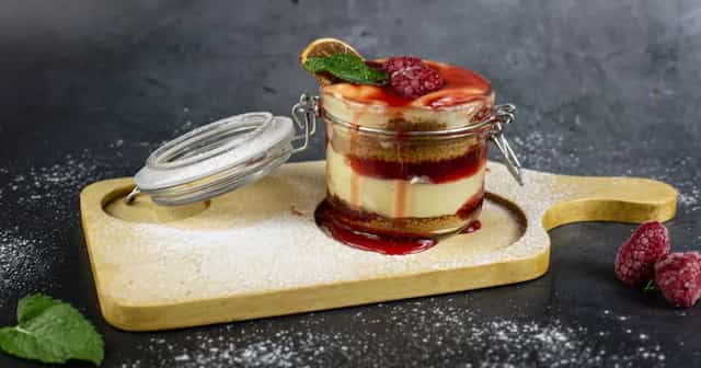 Tiramisù con frutta tropicale: ricetta per un dessert fresco e ...